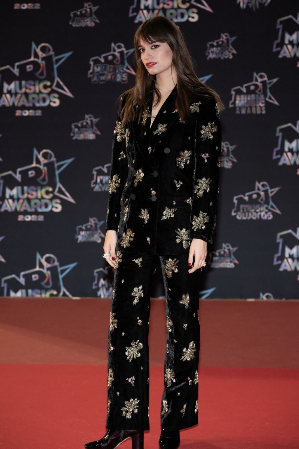 Clara Luciani aux 24ème NRJ Music Awards à Cannes - 10 décembre 2022